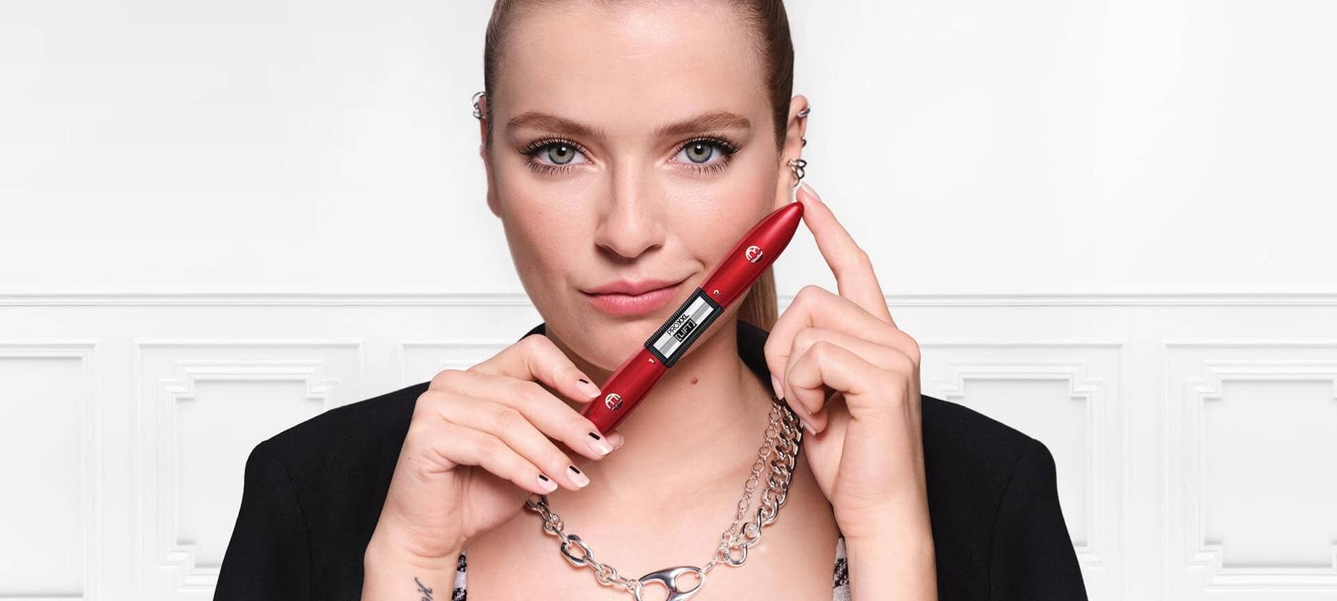 מסקרות למראה ריסים עוצמתי ומלאי נפח - Pro XXL | L'Oréal Paris